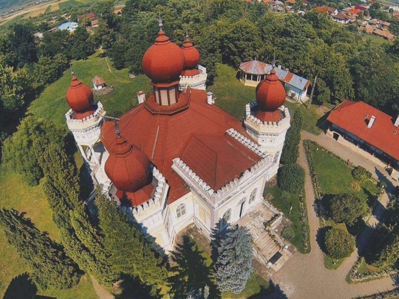 One of Transylvania’s most unique castles to be renovated ...