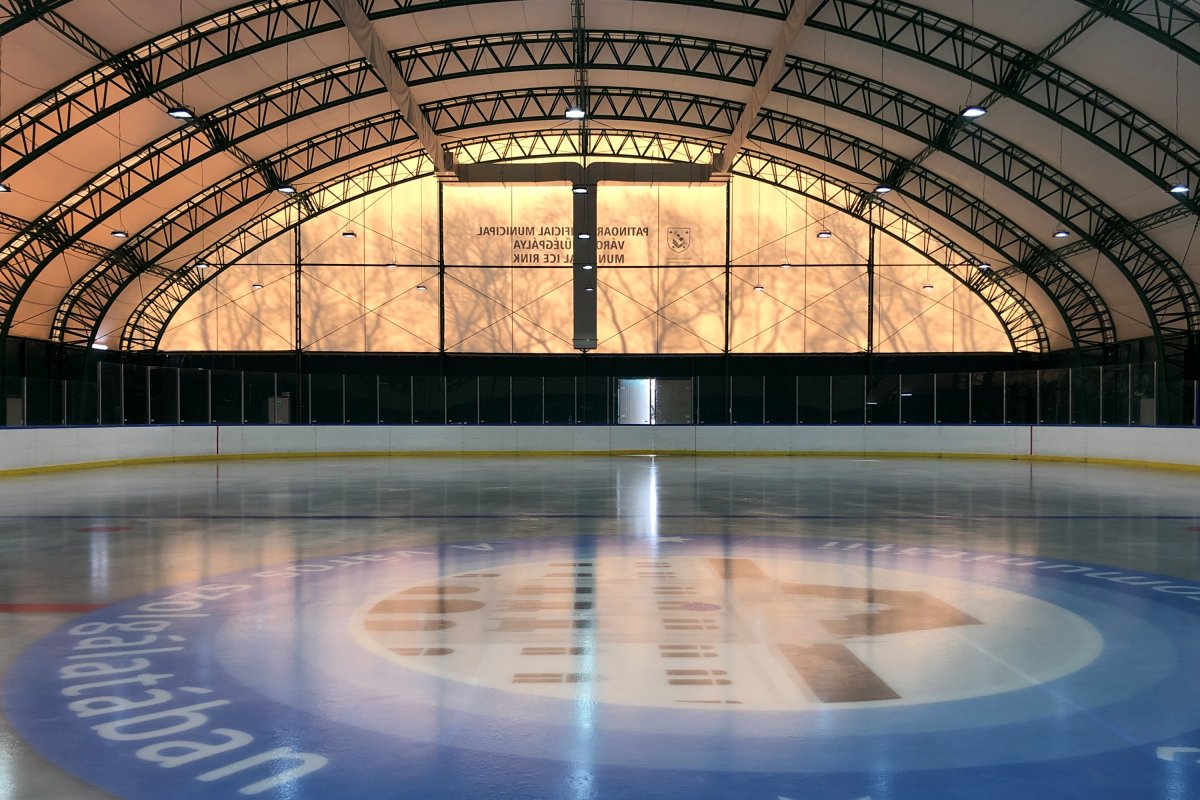 Ice rink to open in early October in Székelyudvarhely - Transylvania Now