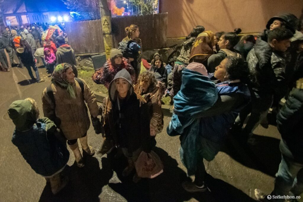 Gypsy camp in flames, hundreds left homeless - Transylvania Now